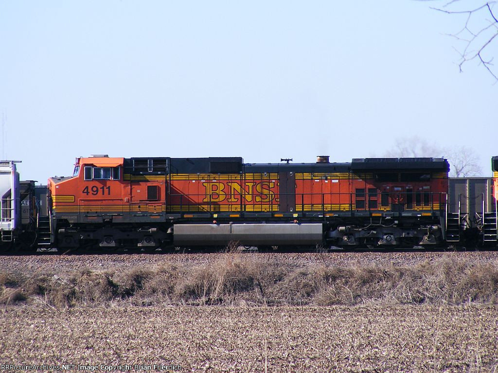 BNSF 4911